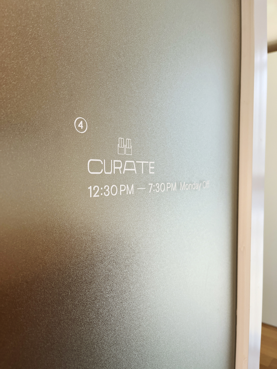 88 Curate Store Signage Graphic | leeheewon